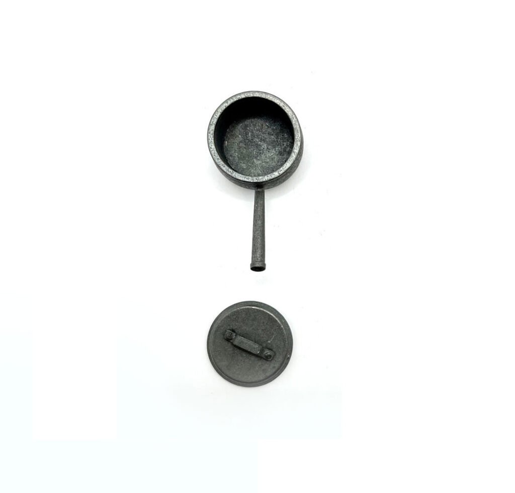 Large Saucepan with Lid – KS032L – Sussex Crafts Miniatures